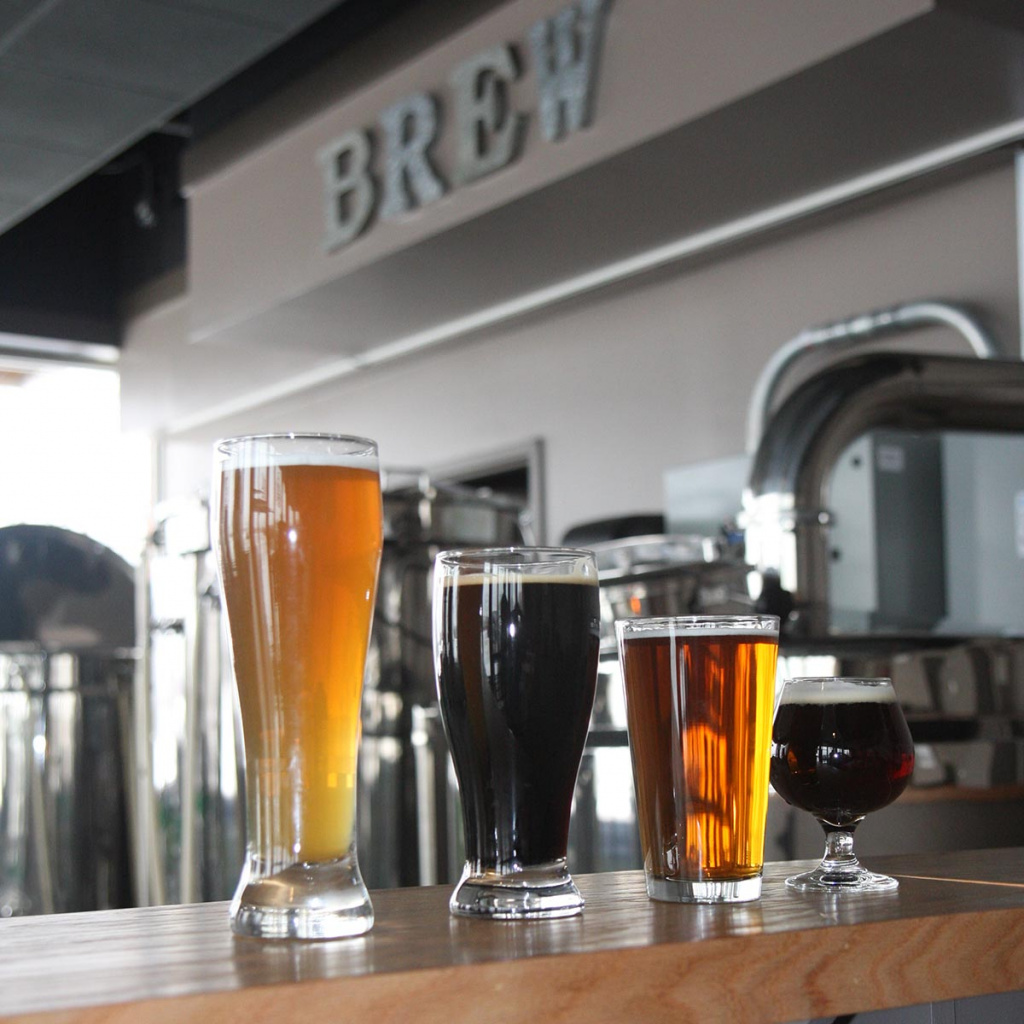 How to Taste Beer Like a Pro - IllinoisBrewTrail.com